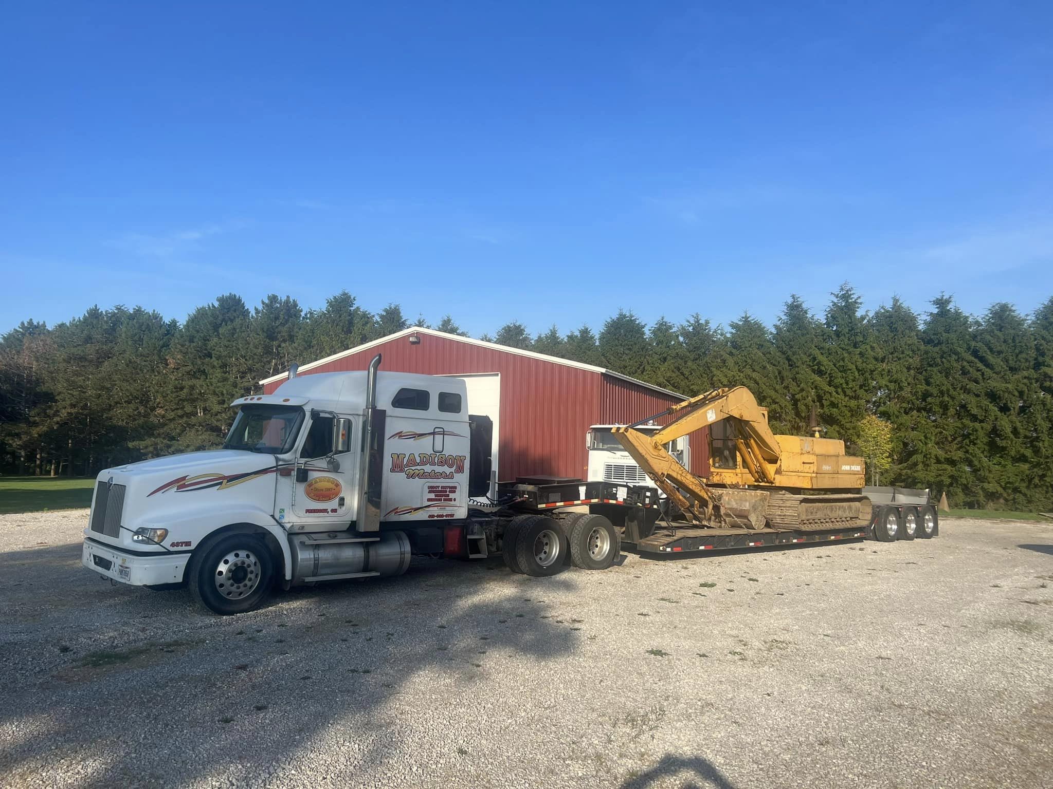 24/7 Heavy Equipment Towing in MacArthur Park, OH | Madison Motor ...